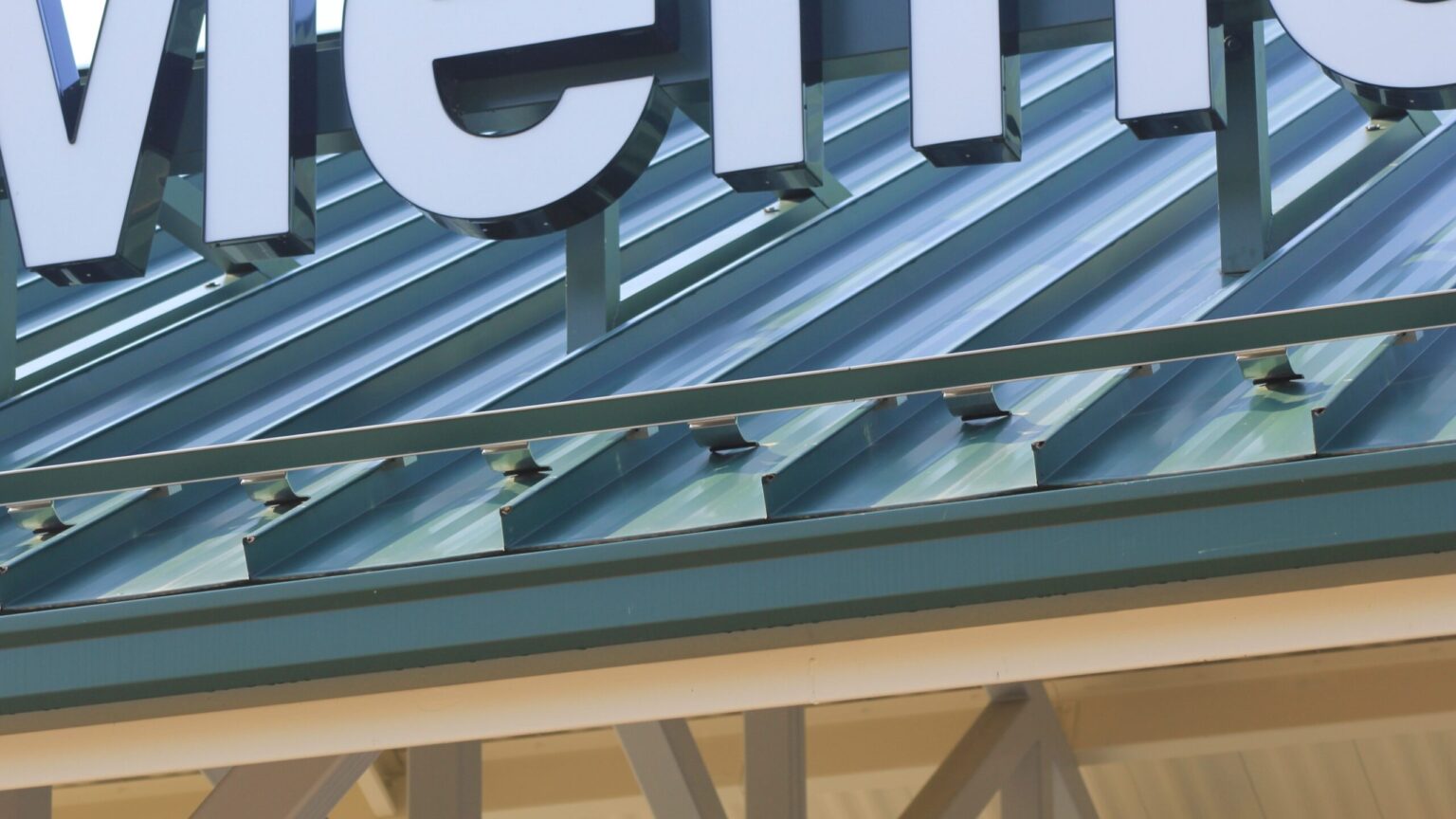 SPAN-LOCK SL25 STRUCTURAL STANDING SEAM ROOF PANEL
