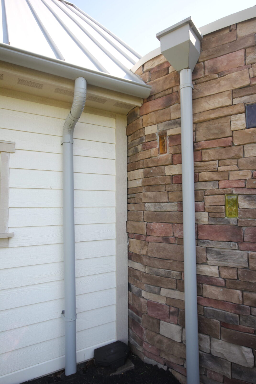 Round Downspouts – Copper & Aluminum Round Downspouts